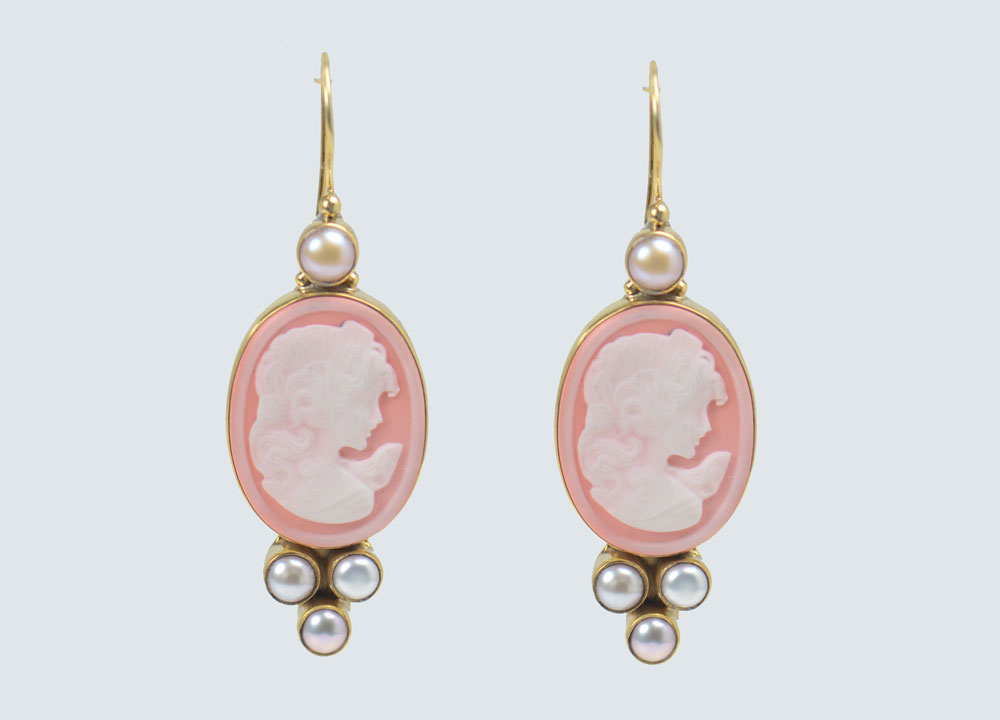 Beppo Cameo Earrings • López-Linares